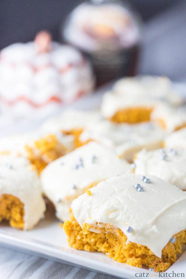 Maple Pumpkin Cake - Catz in the Kitchen