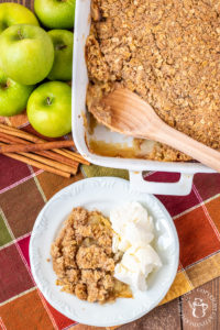 Annie's Apple Crisp - Catz in the Kitchen