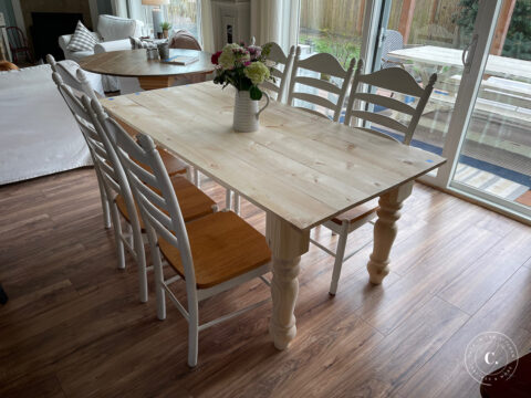 DIY Classic Farmhouse Kitchen Table - Catz in the Kitchen