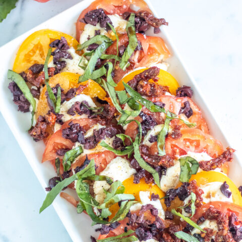 Caprese Pizza - Catz in the Kitchen